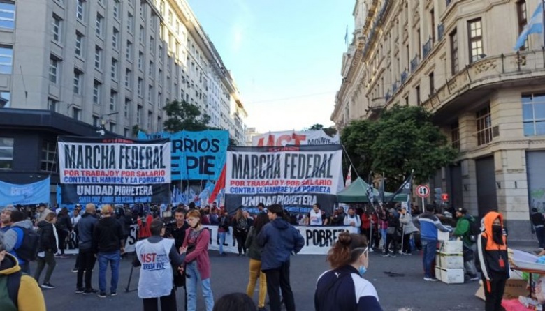 Marcha de la CGT: Esperan la presencia de más de 100 mil manifestantes ...